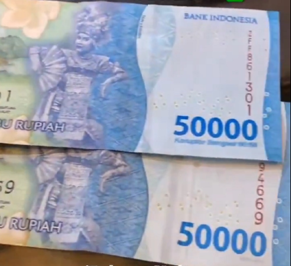 VIRAL! Uang Rp50 Ribu Ada Tulisan "Koruptor Bangsat", Netizen: BI ...