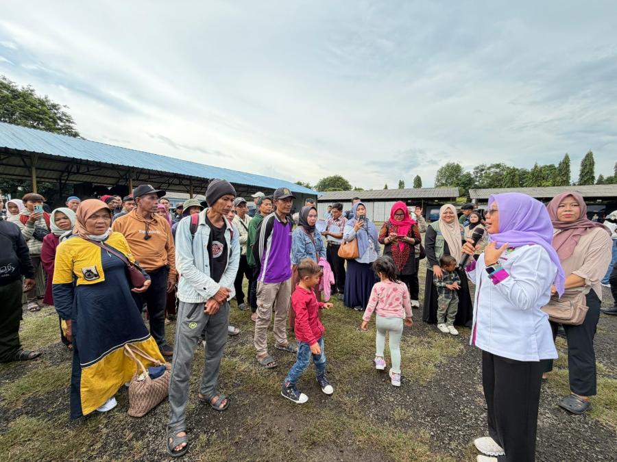 Transmigran Korban Bencana Aceh Ramai-Ramai Pulang ke Jawa | keidenesia.tv